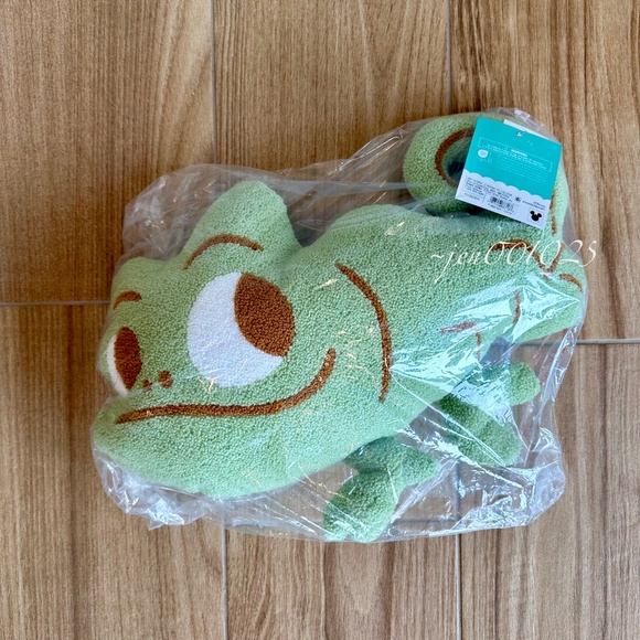 Pillowfort | Toys | Disney Pillowfort Princess Rapunzel Sidekick Pascal ...